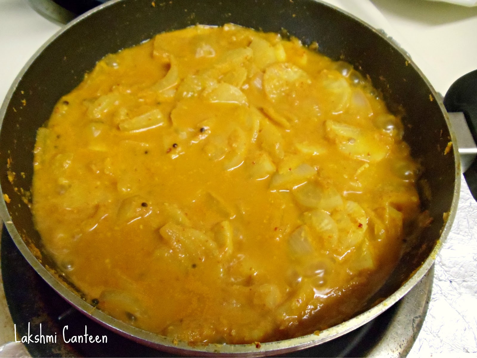 Lakshmi Canteen: Moolangi Buthi (Coconut based Radish Curry)
