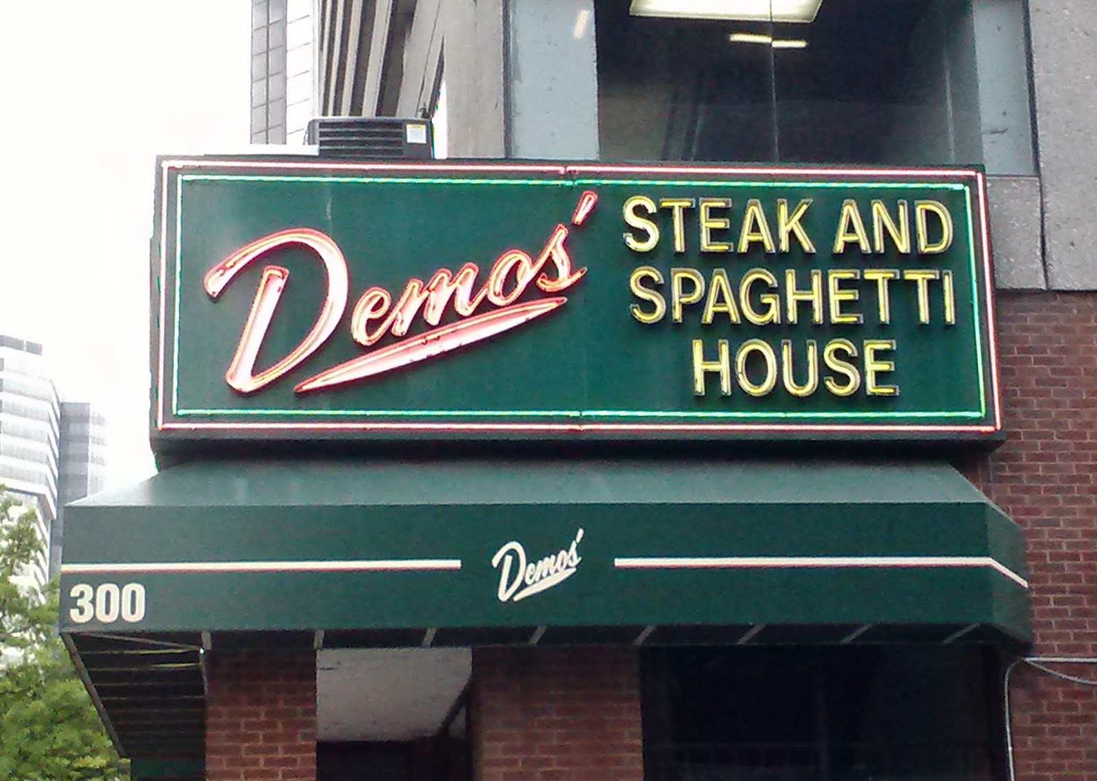 The Underground Culinary Tour by Damien Mogavero book review | My WAHM Plan