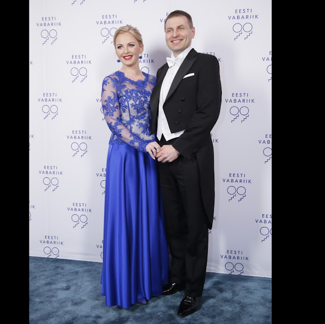 Inno ja Irja kohvik: Inno ja Irja arvustavad presidendiballi tualette ...