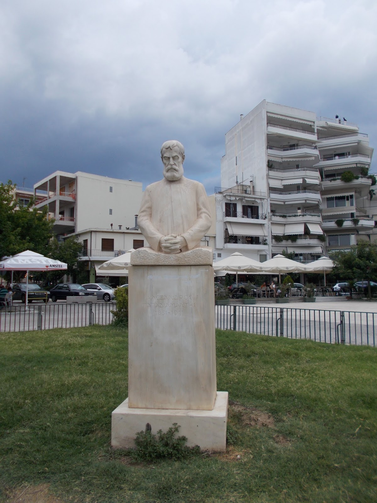 ΘΑΥΜΑΤΑ και ΣΗΜΑΔΙΑ 3: Αλέξανδρος Παπαδιαμάντης - Το άγαλμα - Άγιος ...