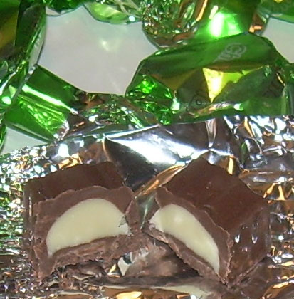 Japanese Snack Reviews: Furuta Tiramisu Chocolate