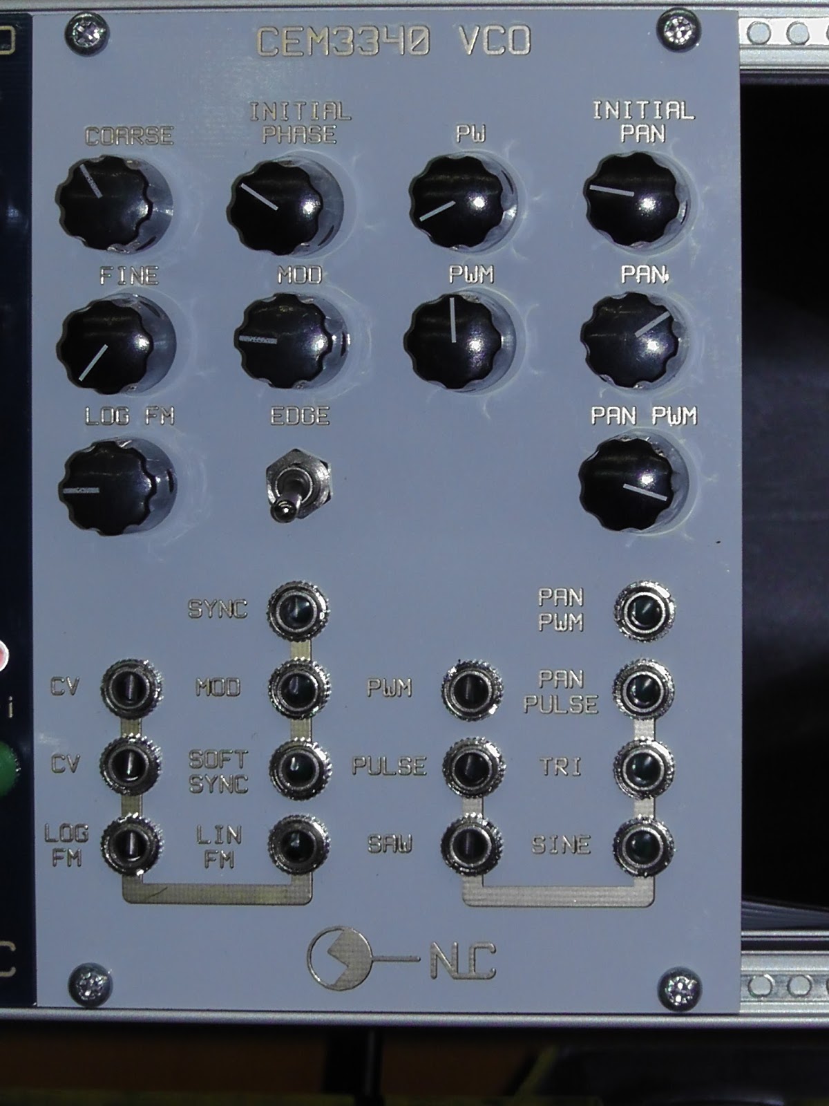 nonlinearcircuits: CEM3340 VCO