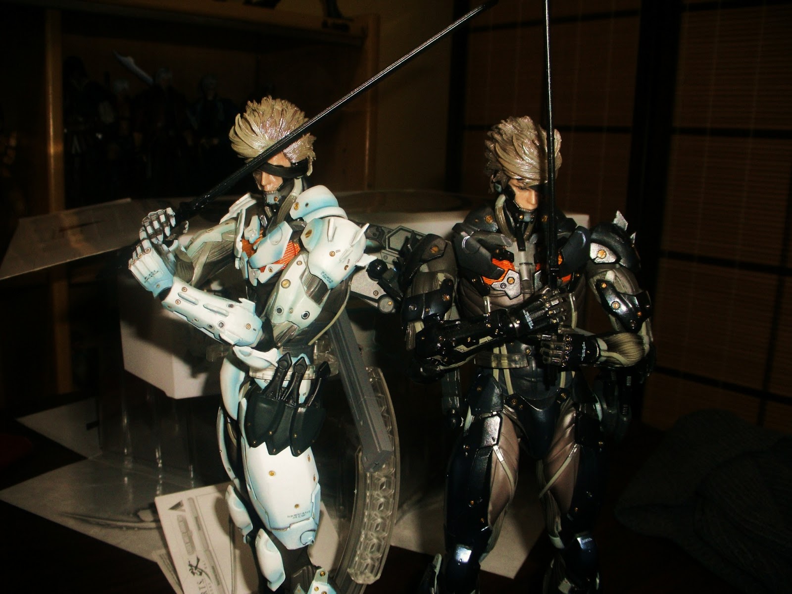 Angels and Summer: Play Arts Kai Raiden White Version - MGRR
