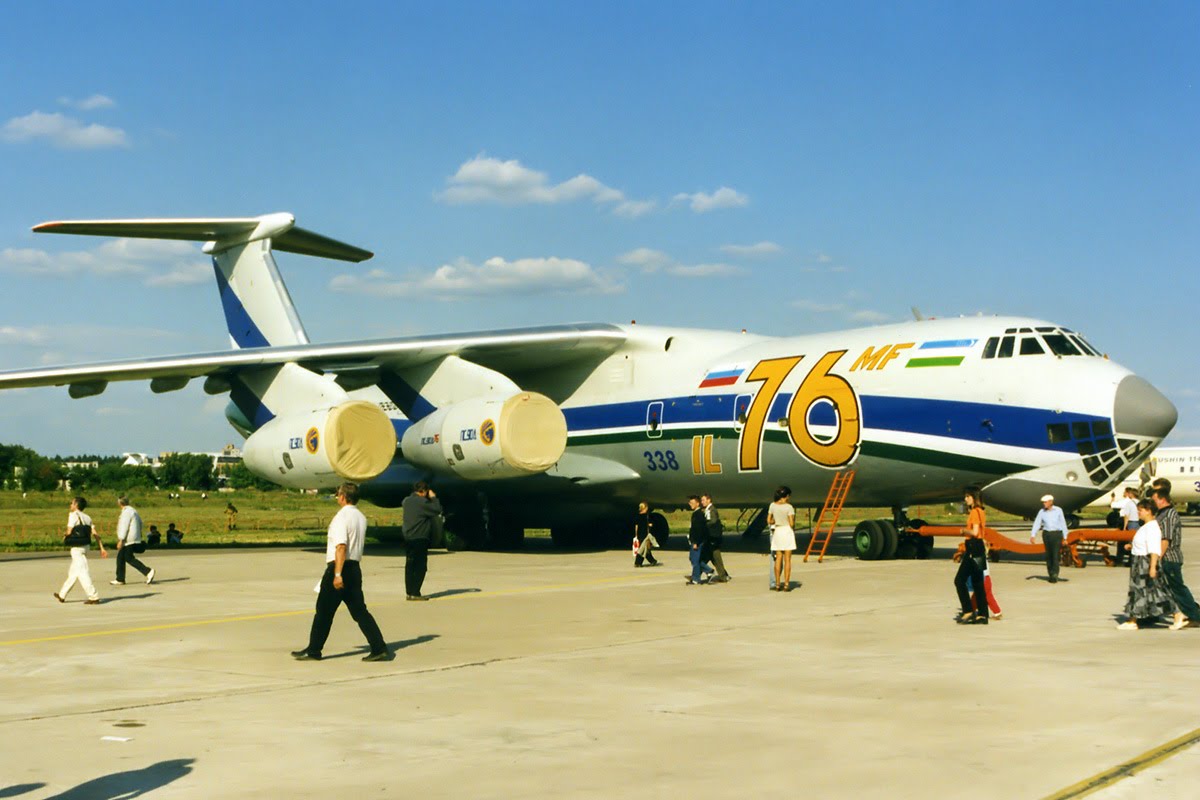 Eastwings: IL-76MF * Ilyushin OKB * RA-76900