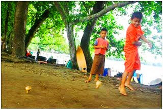 indonesia warna warni: Gasing Nusantara