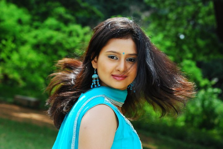 photo heroine: Amulya Actress photos in Krishna-Rukku Kannada film