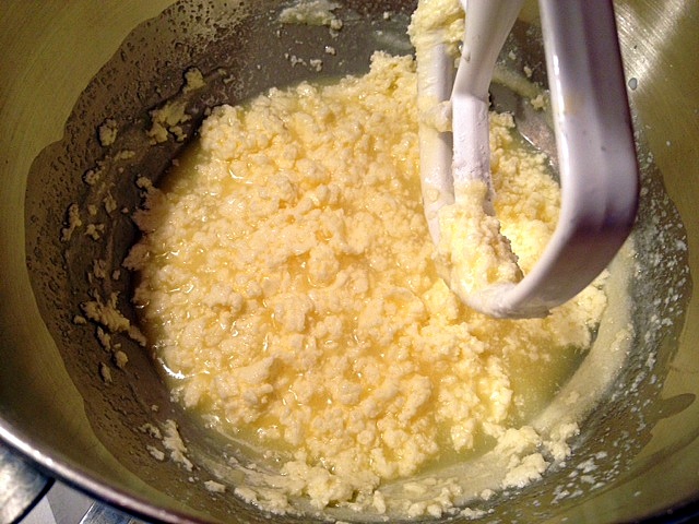 A Cake Bakes in Brooklyn: Oven Frosted Cake