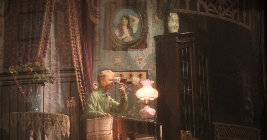 Main Street Gazette: The Star of the New World's Fair