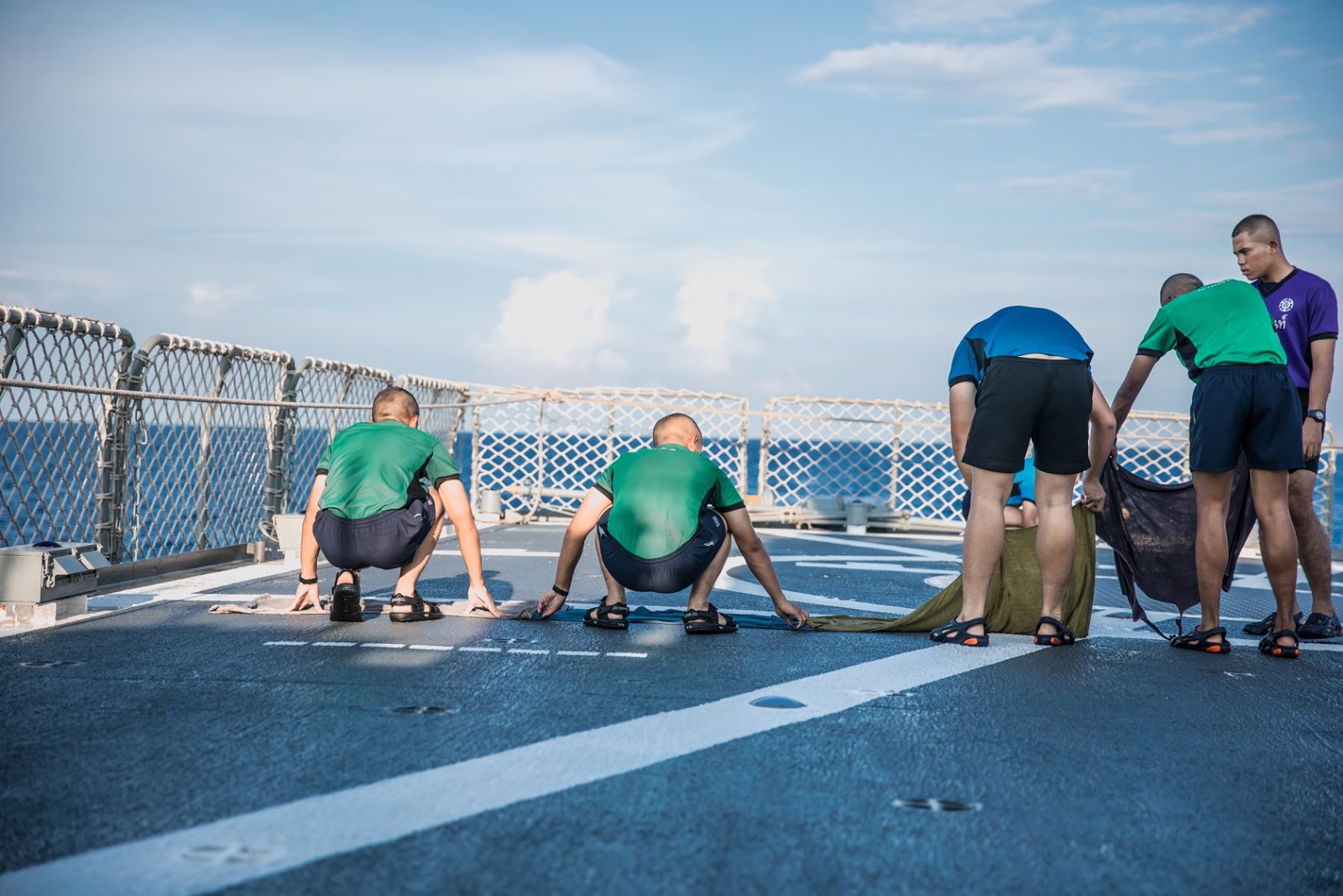 THAIDEFENSE-NEWS: ภาพกิจกรรม หมู่เรือฝึกนักเรียนนายเรือ "Sea Training 2018"