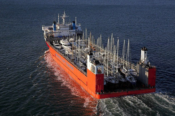 Pelaut: Kapal DOCKWISE Pengangkut Muatan Gergasi