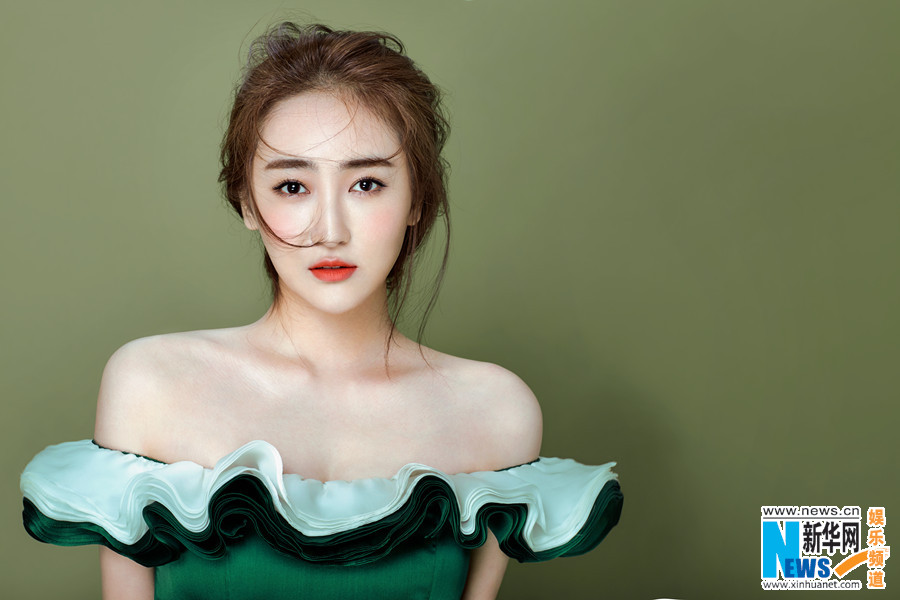 Actress Gao Shuyao poses for fashion shots | China Entertainment News