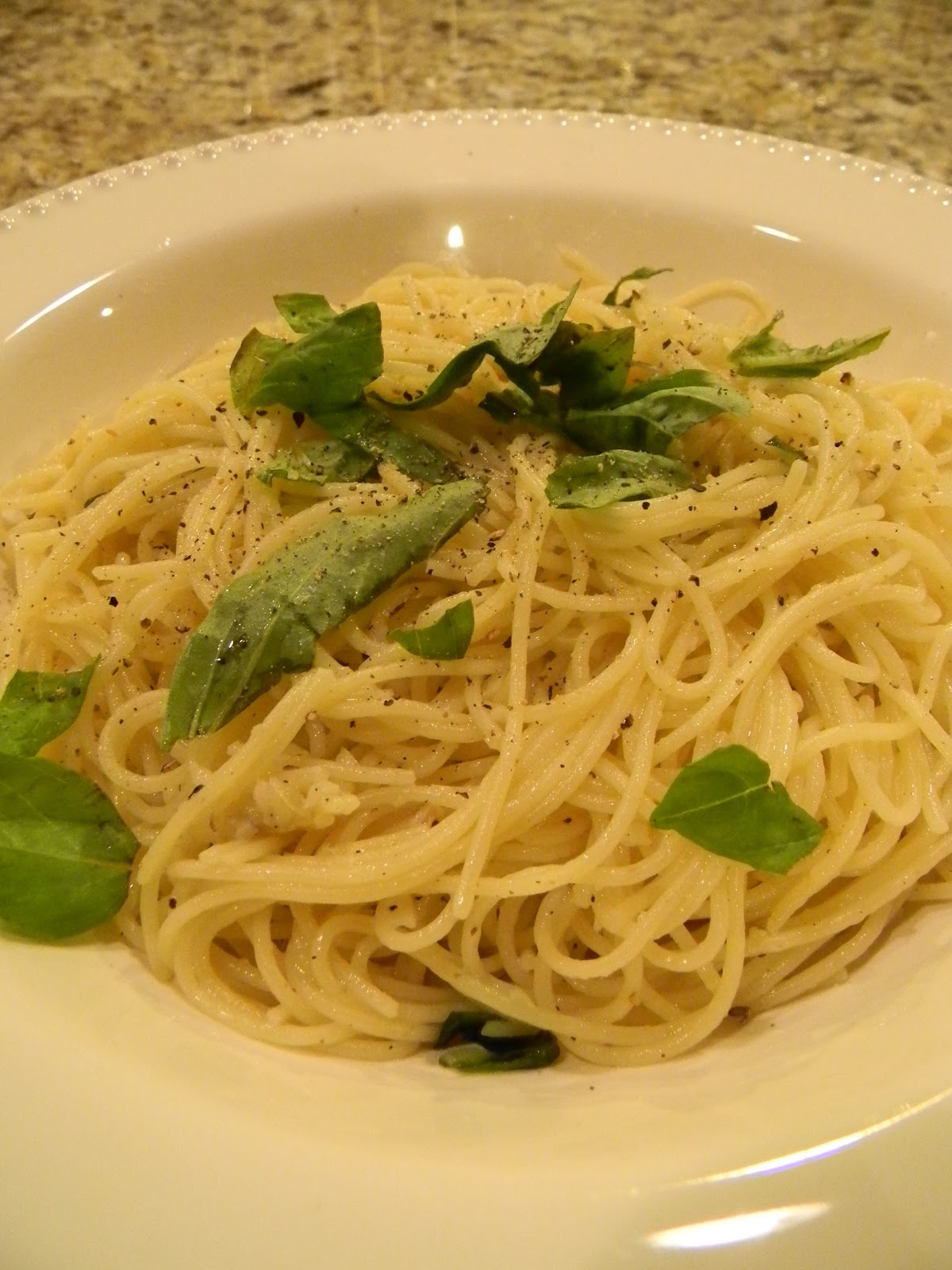 Garlic Pasta {with a twist!} | Schue Love