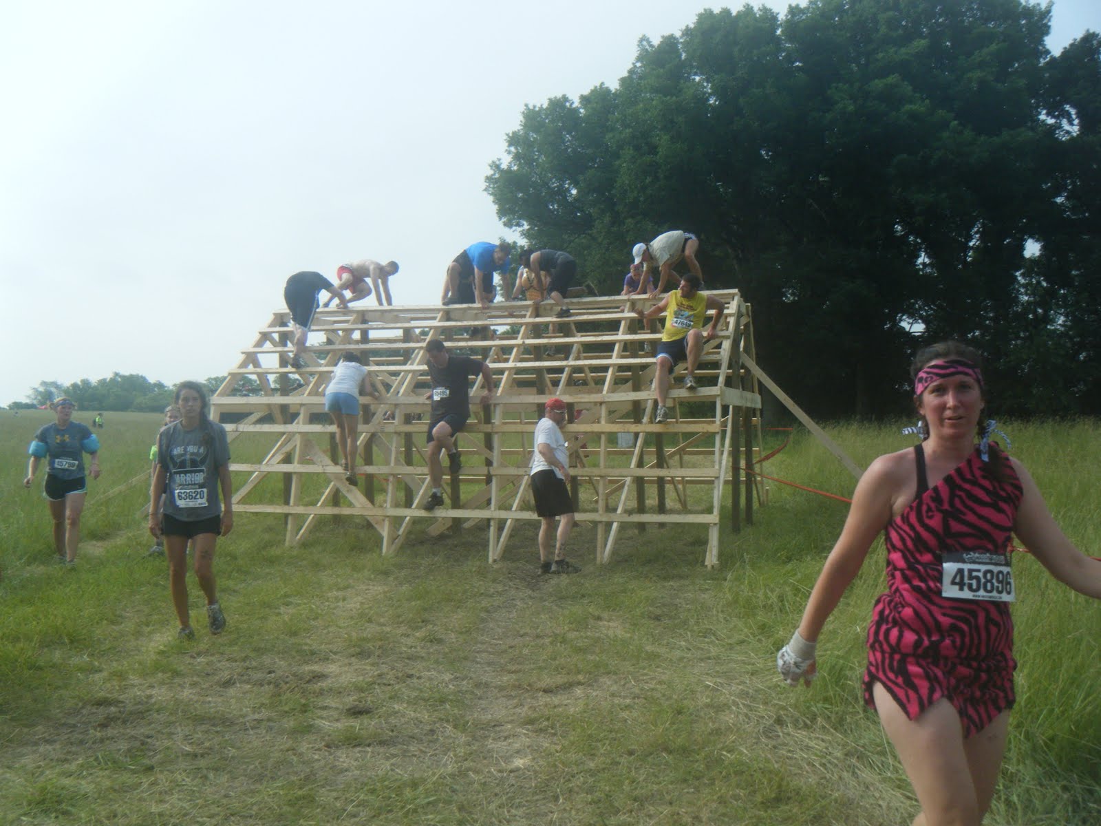 The Madness of the Race: Warrior Dash Midwest 2011 - Race Roundup!