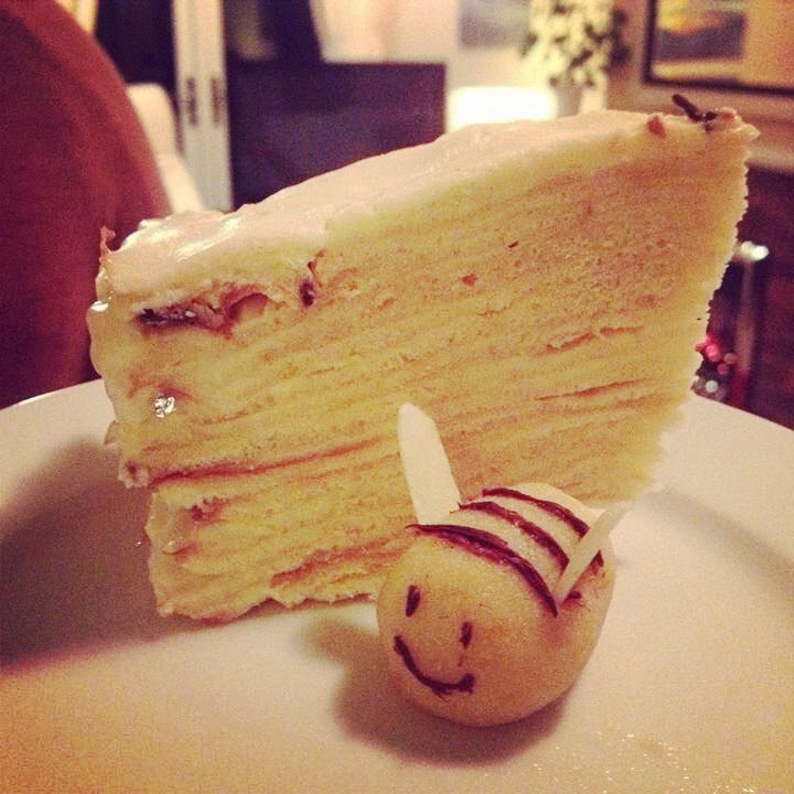 Ms B's Baking: Marzipan bees