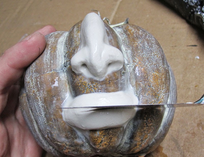 Sarah Ogren : A Paper Clay Pumpkin Face Tutorial