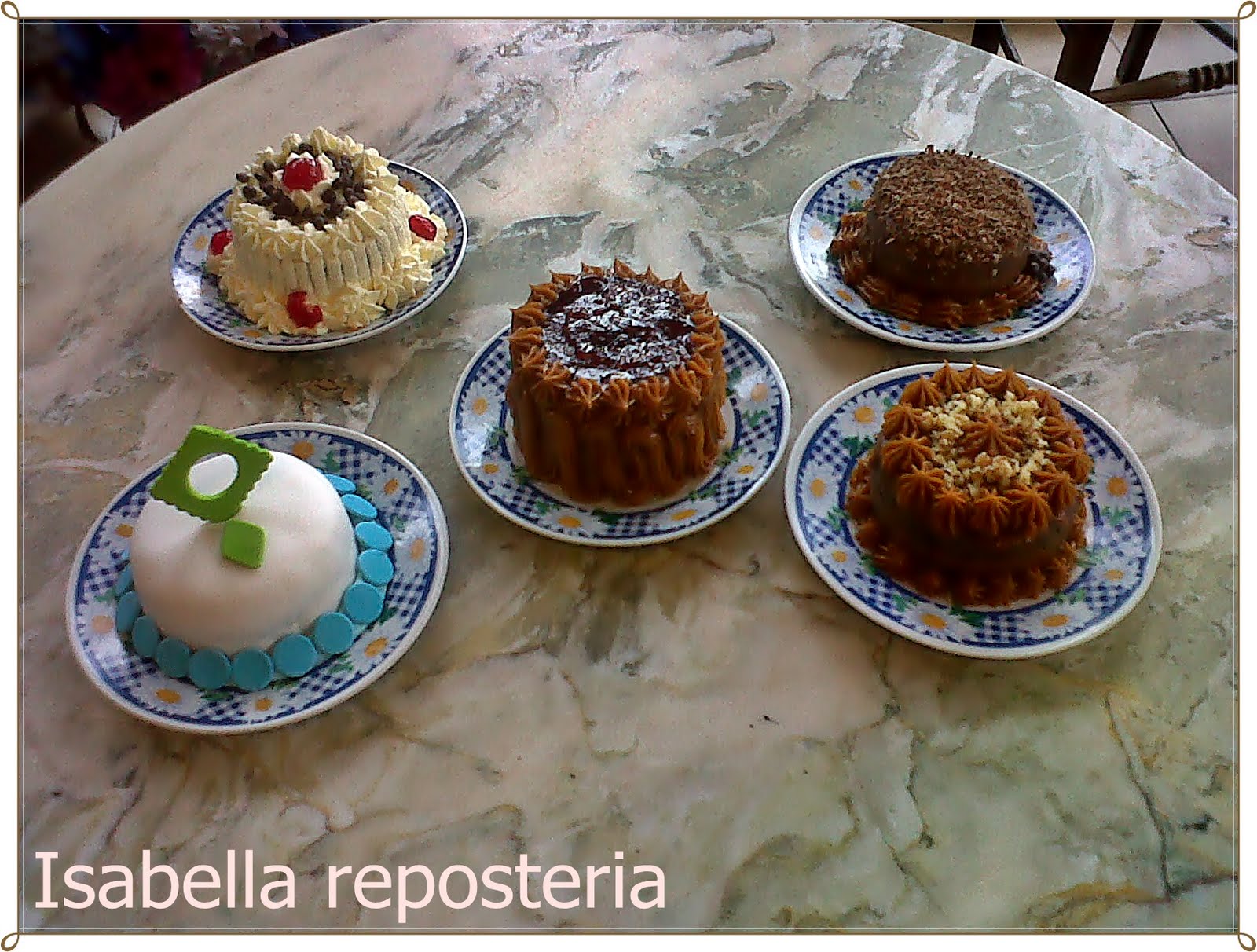 -Isabella-: Variedad de tortas individuales