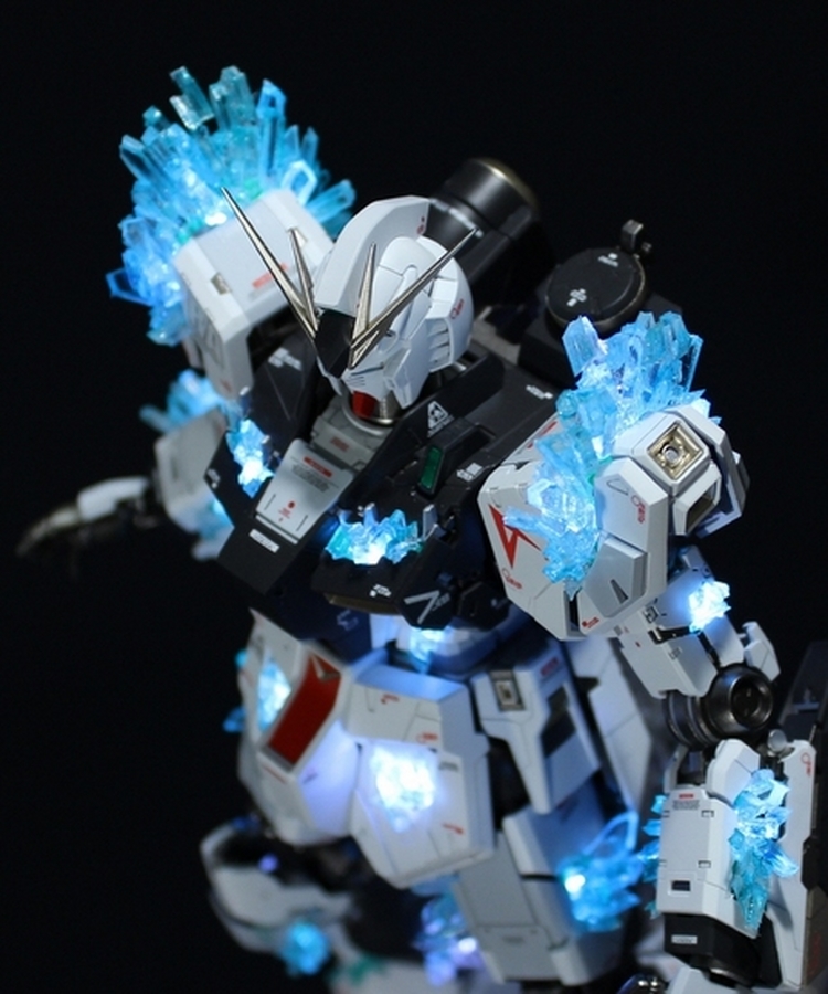 Custom Build: MG 1/100 nu Gundam Ver. Ka [Crystal Psycho Frame Mode]