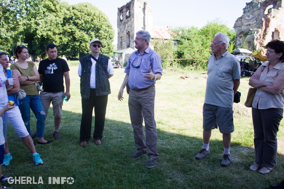 GHERLA INFO: Piknik la Castelul Kornis de la Mănăstirea - GALERIE FOTO