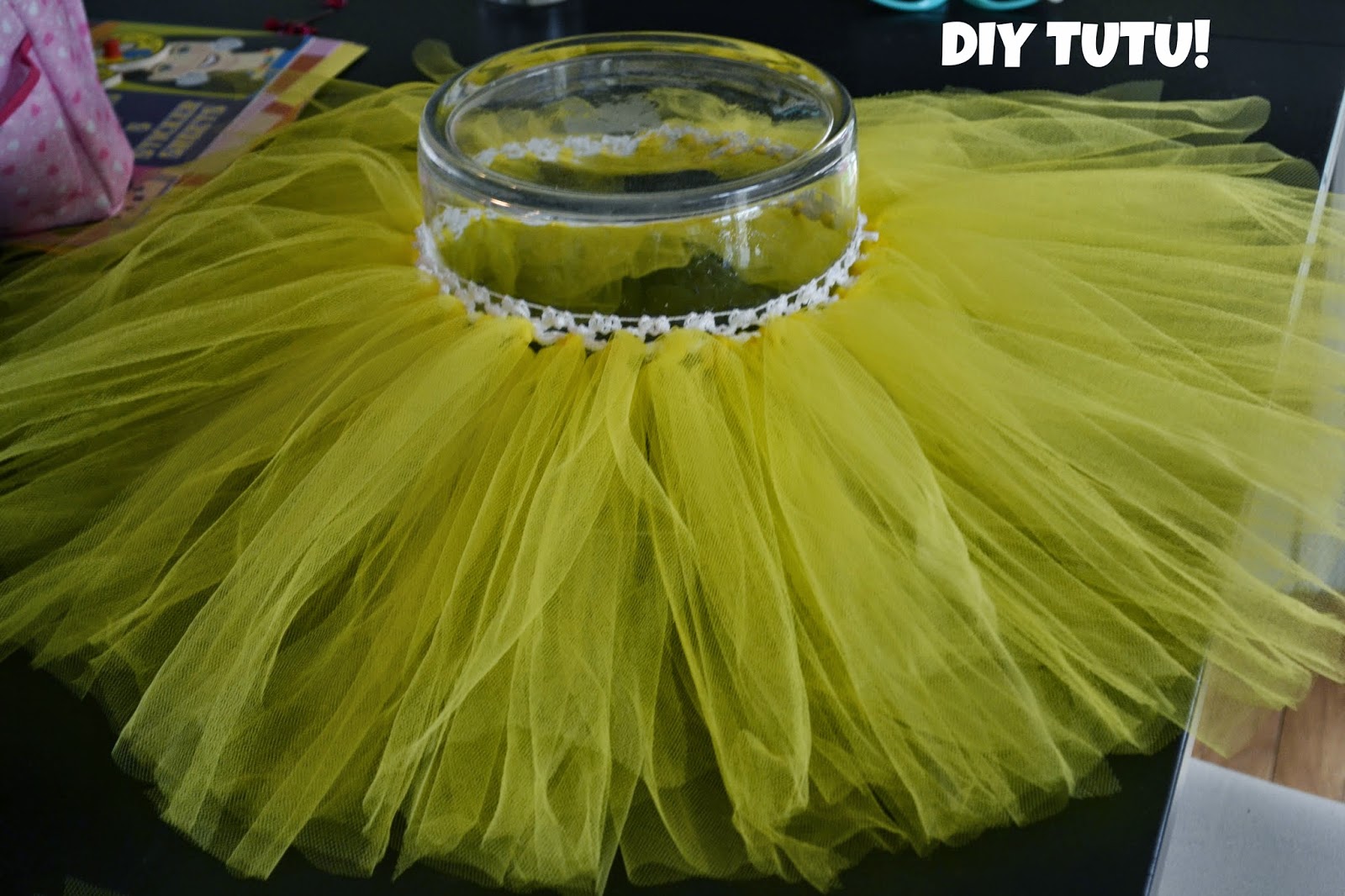 Luscious Life & Decor: Sunshine Party: How to Make a No-Sew Tutu