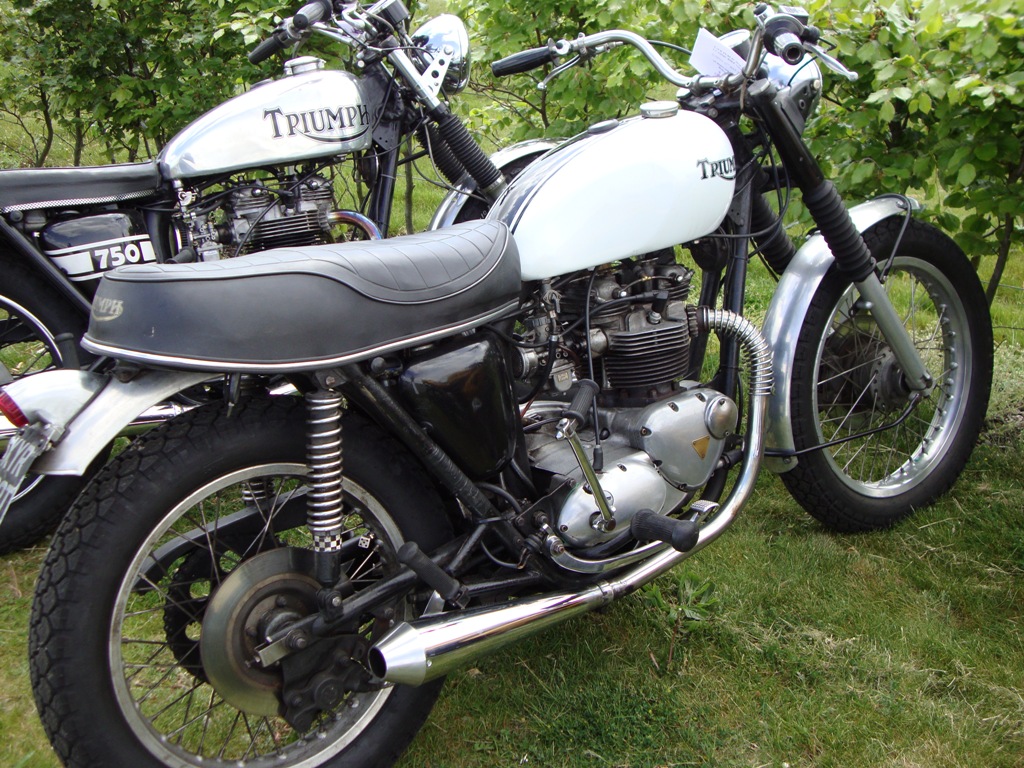 Kempton Park autojumble bike park