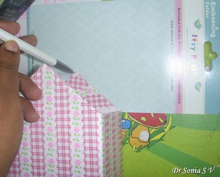 Cards ,Crafts ,Kids Projects: House Shaped Box Tutorial