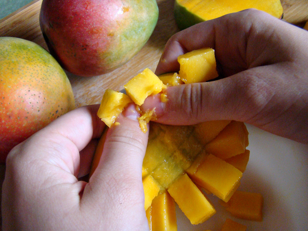 Rurification | Robin Edmundson: How to Cut a Mango Neatly