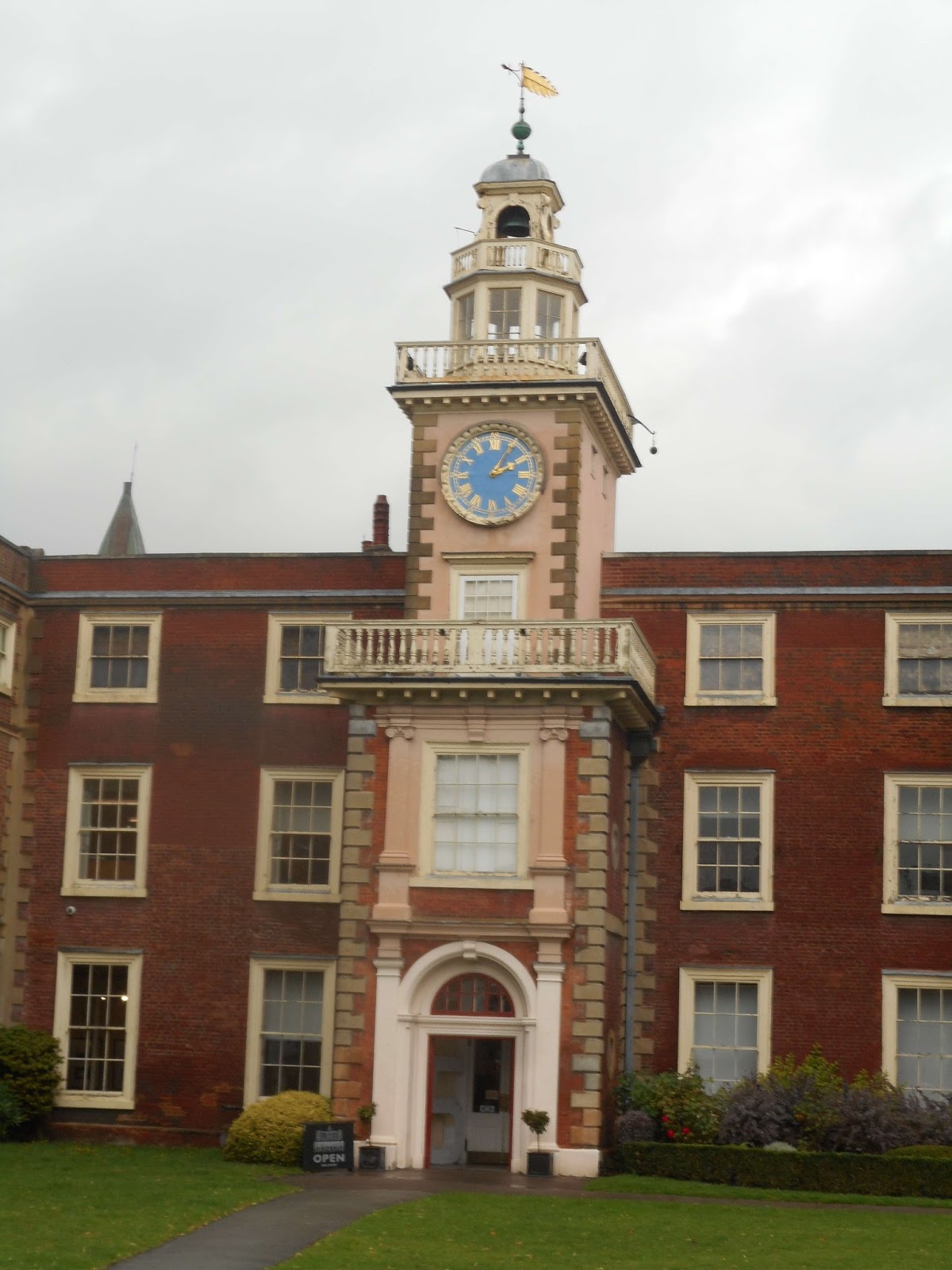 London buses one bus at a time: the return: Bruce Castle Museum