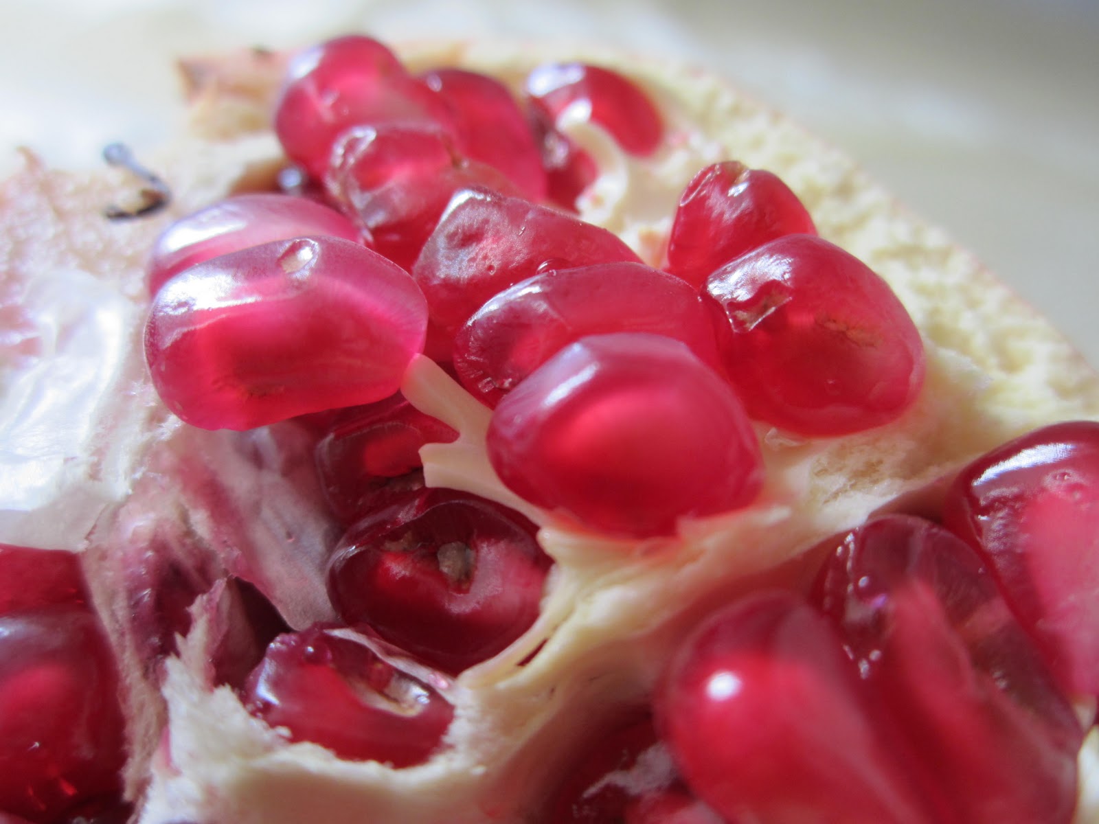 a year in balıkesir!: Milestone: My First Turkish Pomegranate!