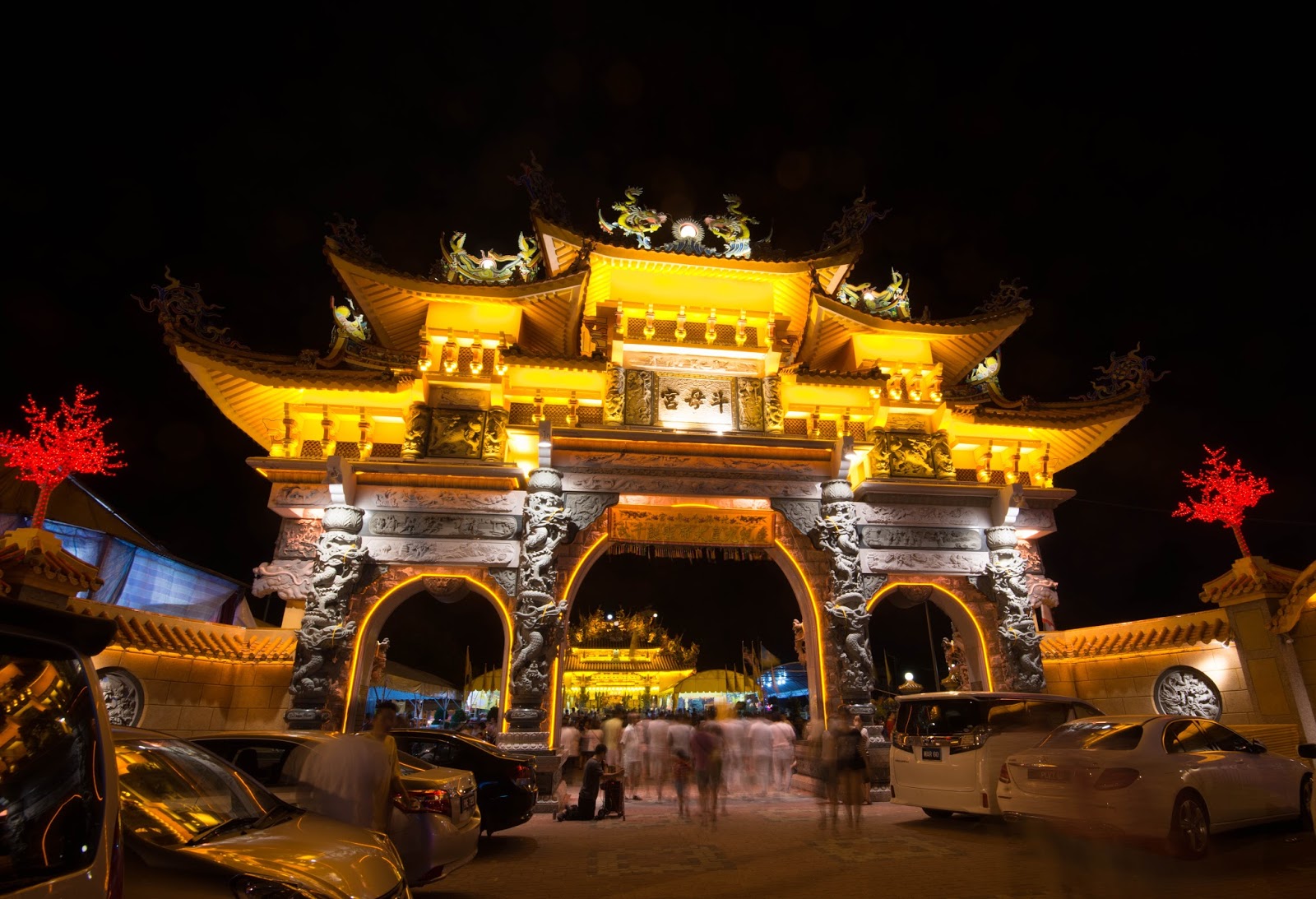 HDR PHOTOGRAPHY: Nine Emperor Temple Night View