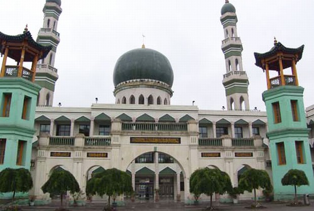 Welcome to the Islamic Holly Places: Dongguan Mosque (Xining) China
