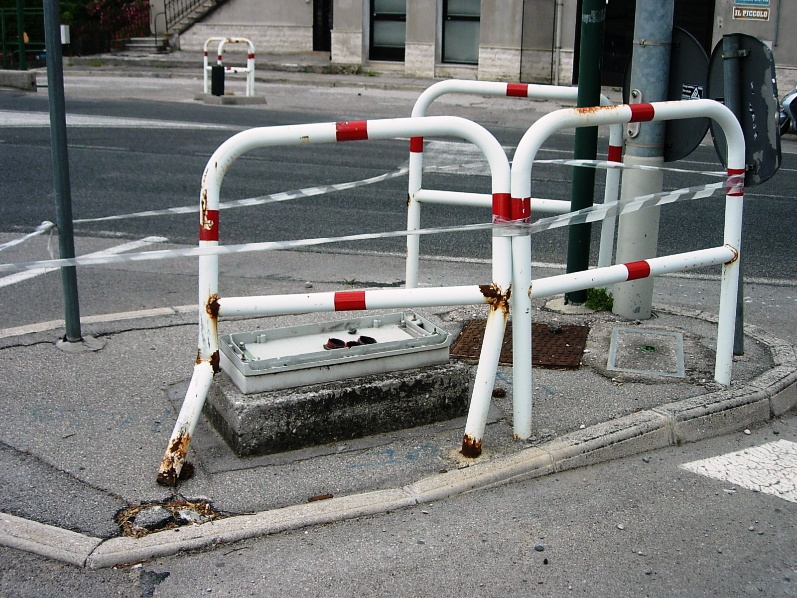 [CG NEWS] : GRIZON: "SEGNALETICA ROVINATA A ZAULE E IN VIA DI NOGHERE"