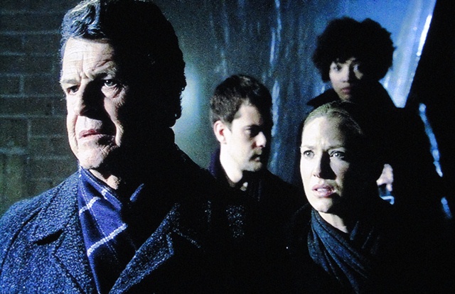 MUSINGS OF A SCI-FI FANATIC: Fringe S1 Ep1: Pilot