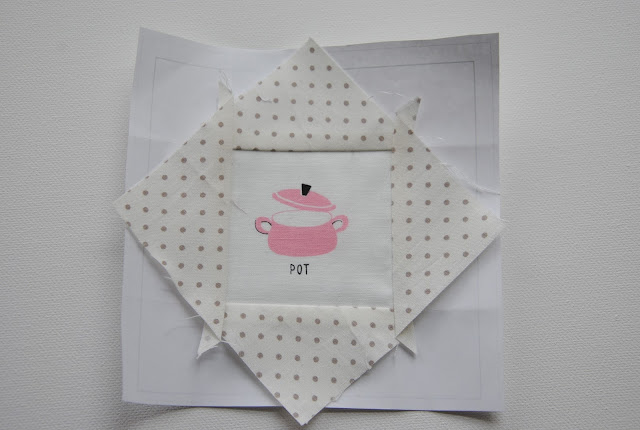 1/4" mark: squares in square block templates + tutorial