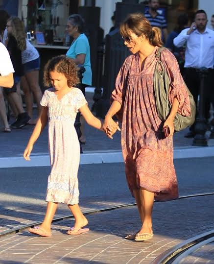 Welcome To Emlexnews Blog Halle Berry Steps Out With Her Adorable Daughter Nahla welcome-to-emlexnews-blog-halle-berry-steps-out-with-her-adorable-daughter-nahla