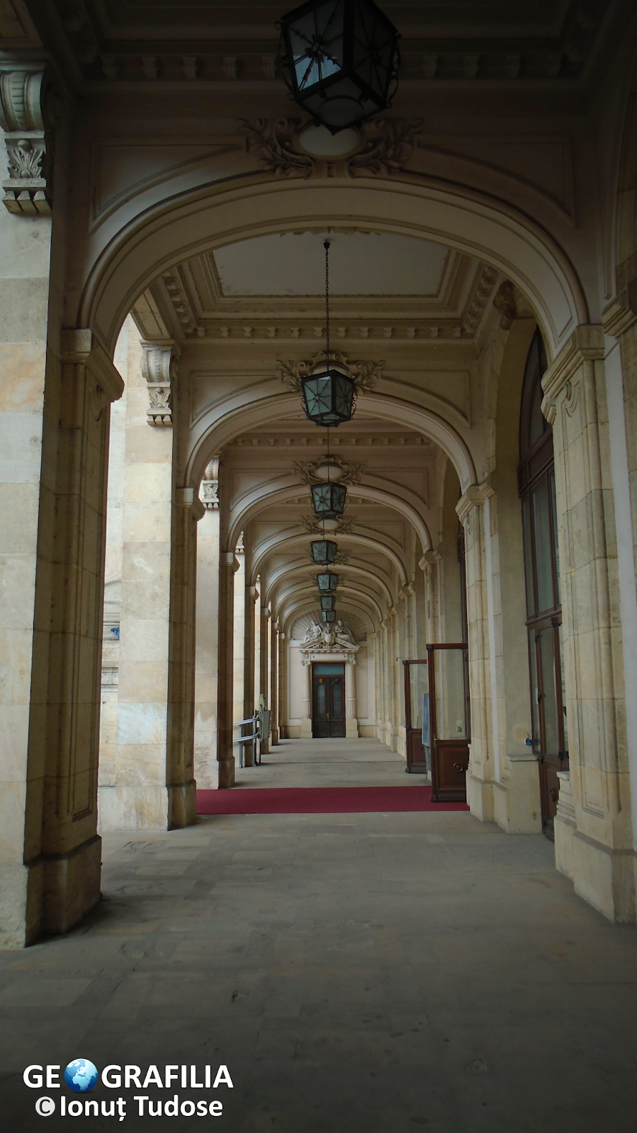 GEOGRAFILIA: Clădiri bucureștene în stil (neo)clasic