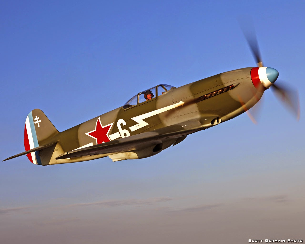 Airplanes in the skies + FAF history: YAK-3