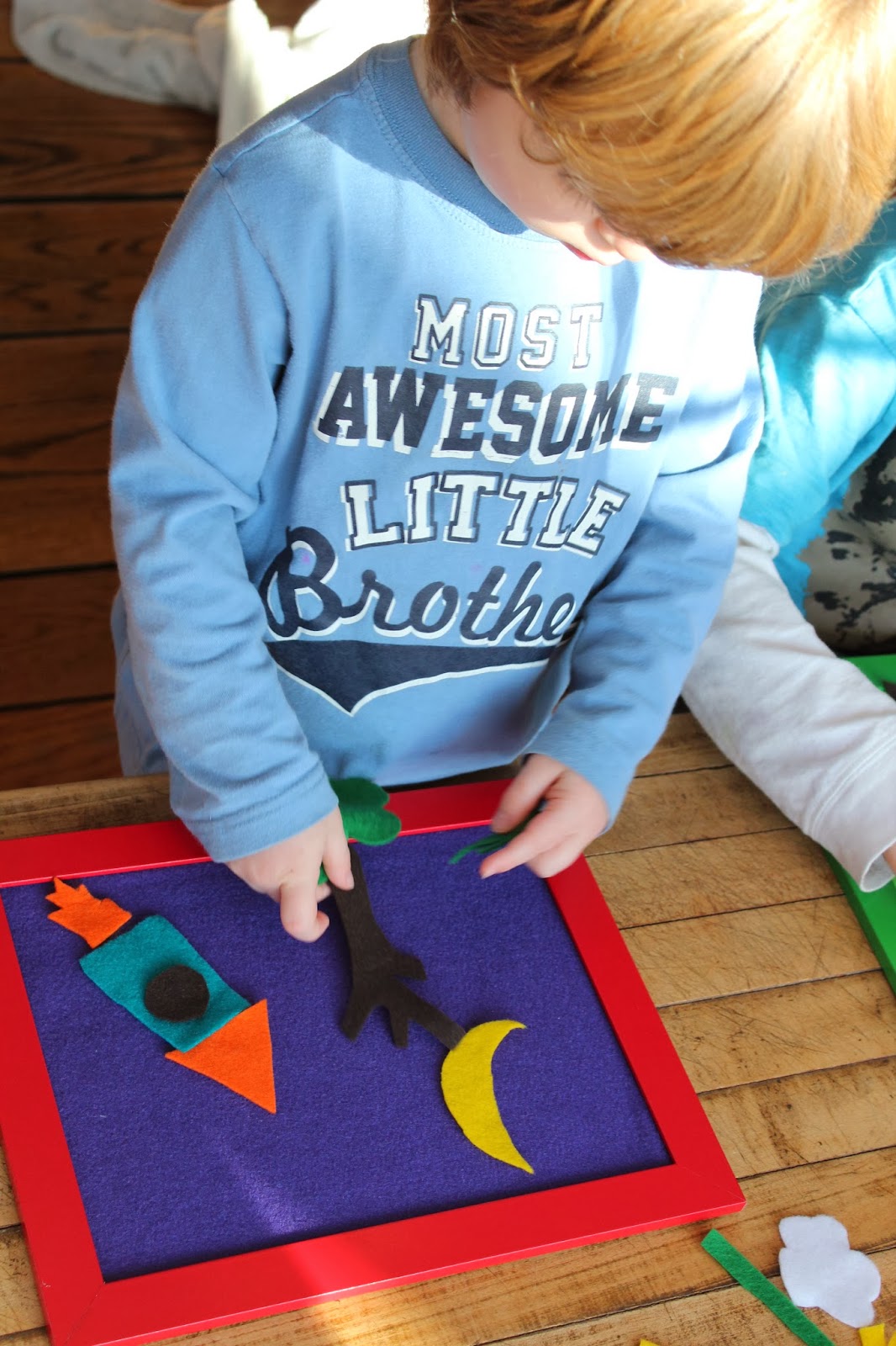 The Blue Barn: Fuzzy Felt Board