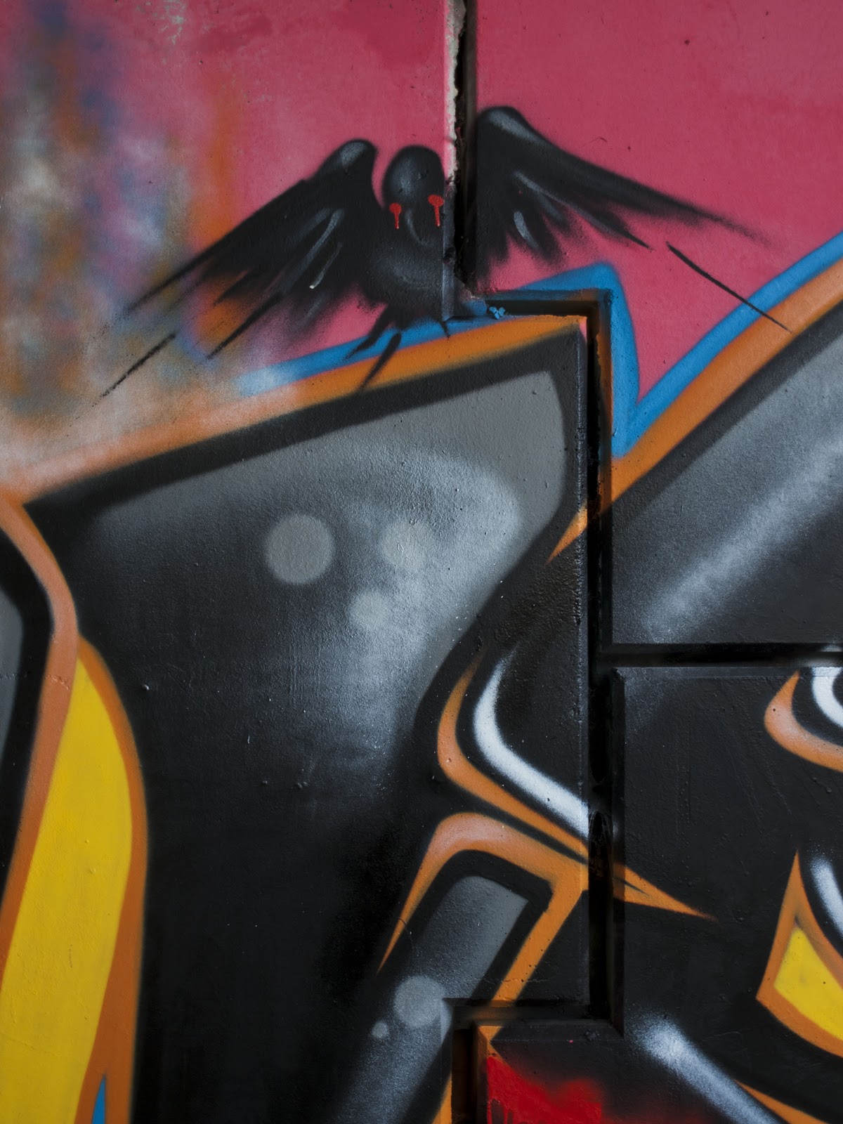 *ROKE graffiti ART: "2012: THE BEGINNING OF THE END"