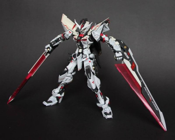 Custom Build: 1/100 Gundam Astray Black Frame