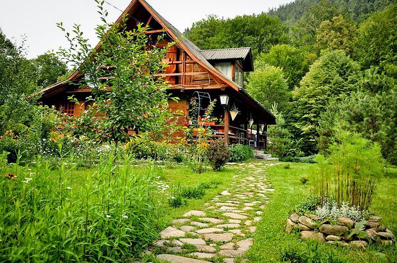 HOME & GARDEN: Un chalet en Roumanie