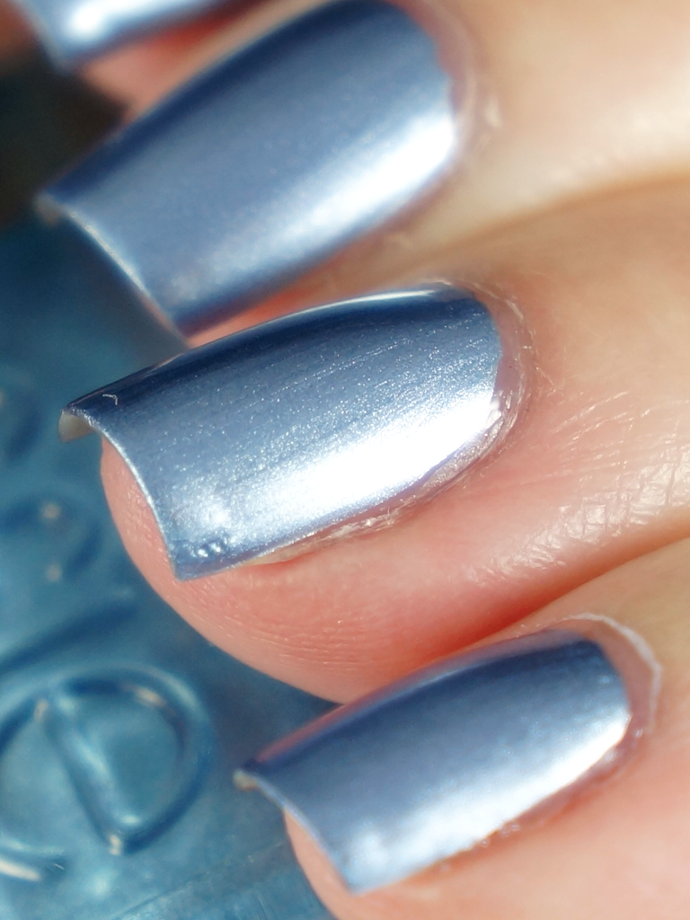 Sleepy Elin : Essie "Blue Rhapsody"