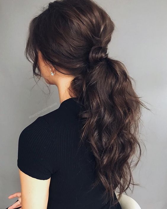 Tendencias-Peinados 2019 en colas de cabello