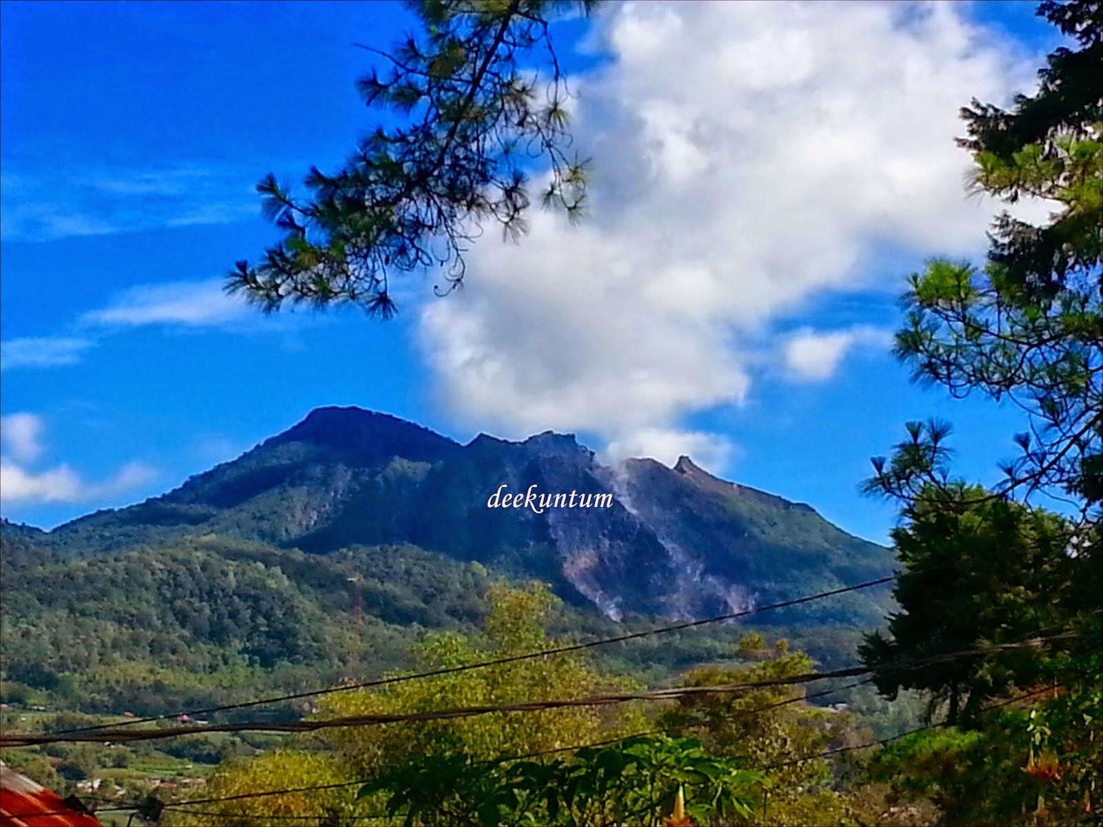 Dee: Medan Trip: Bukit Gundaling & Gunung Sinabung