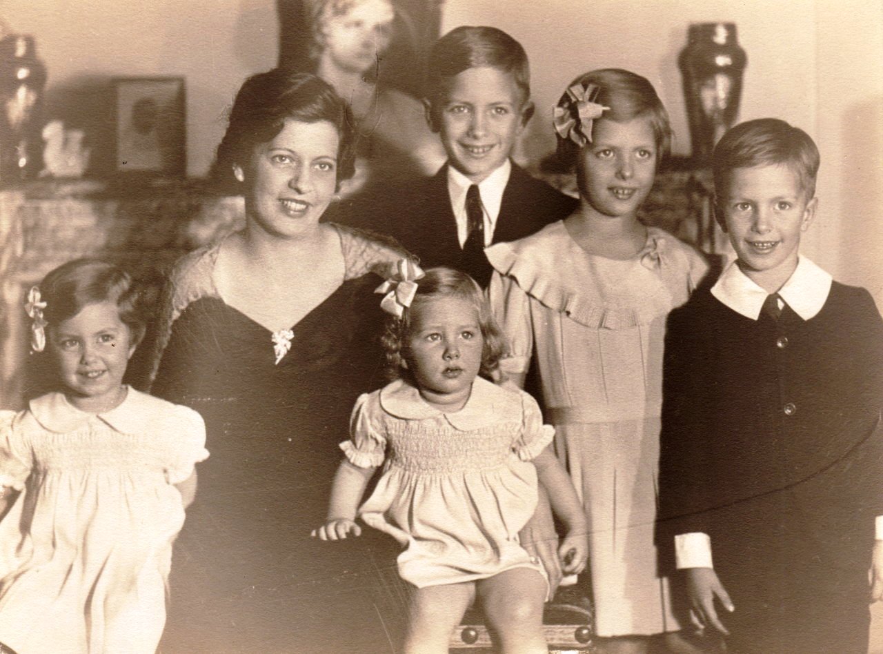 ABT UNK: Wordless Wednesday: Pape Family, circa 1935