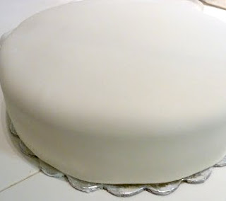 Dawn's Divine Delights: Two-tone cake