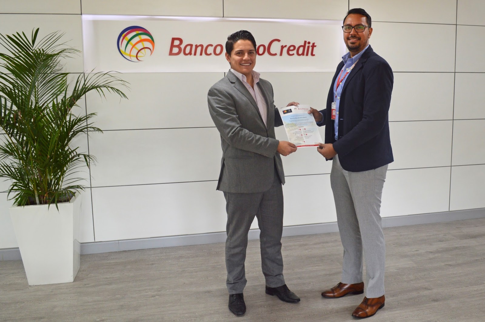 BANCO PROCREDIT Y MASTERCARD DEBIT SORTEARON UN VIAJE A CANCÚN | LA PRIMERA