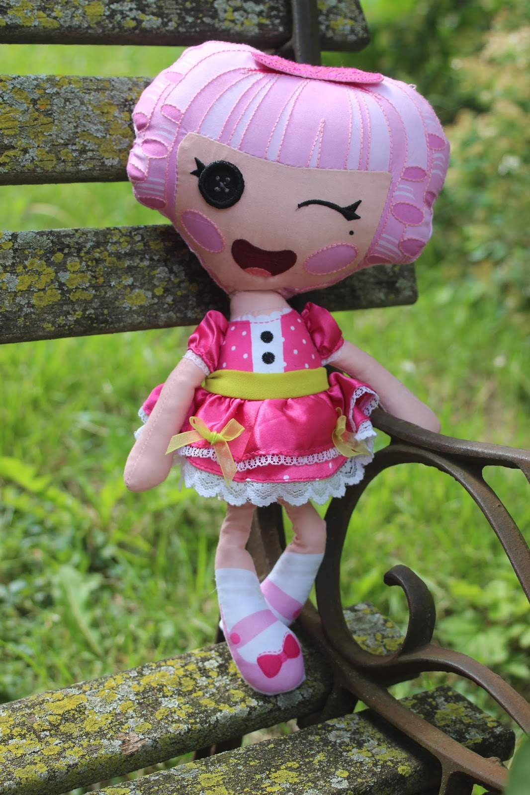 PLANET OF THE DOLLS: Doll-A-Day 2017 #132: Jewel Sparkles and Tippy ...