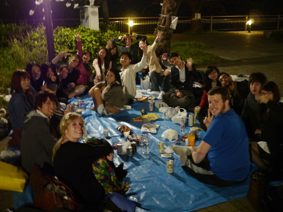 The Only Blonde in Osaka: Hanami Party: Chu-hi and Cherry Blossoms