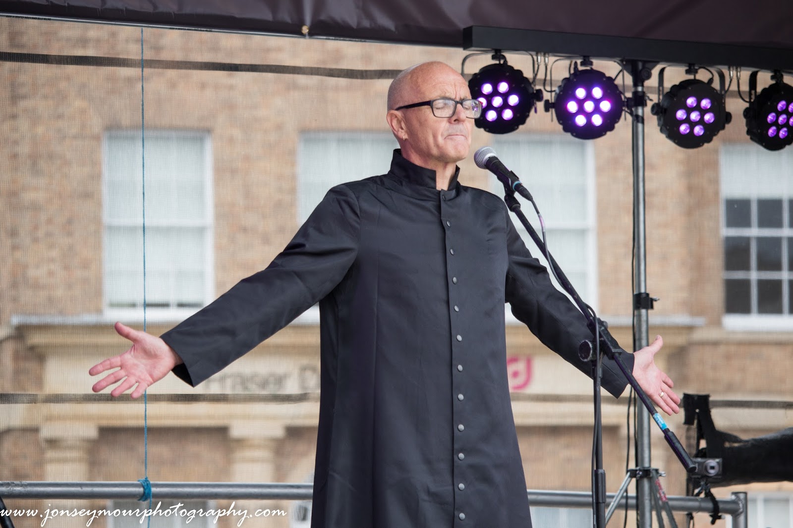 Gareth Calway - Bard On The Wire: What a night! 'Doin different' at ...