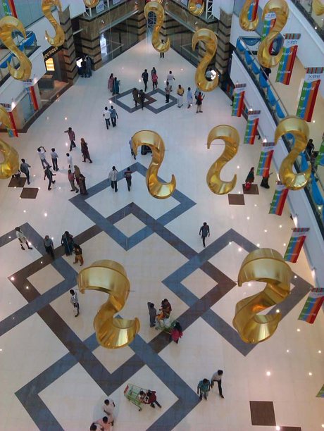 .: Indias largest shopping mall in Kochi, Kerala